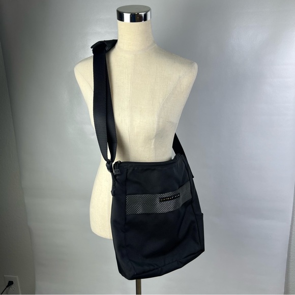 Waterfield Designs Vertigo | Bags | Waterfield Designs Vertigo Black ...